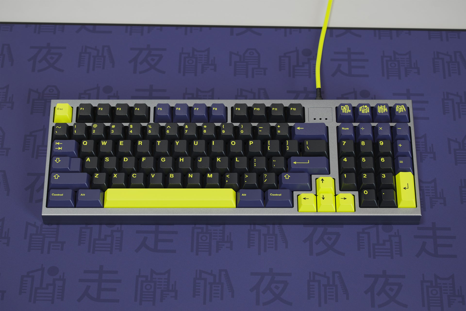 GMK Night Runner R2 – SwitchKeys